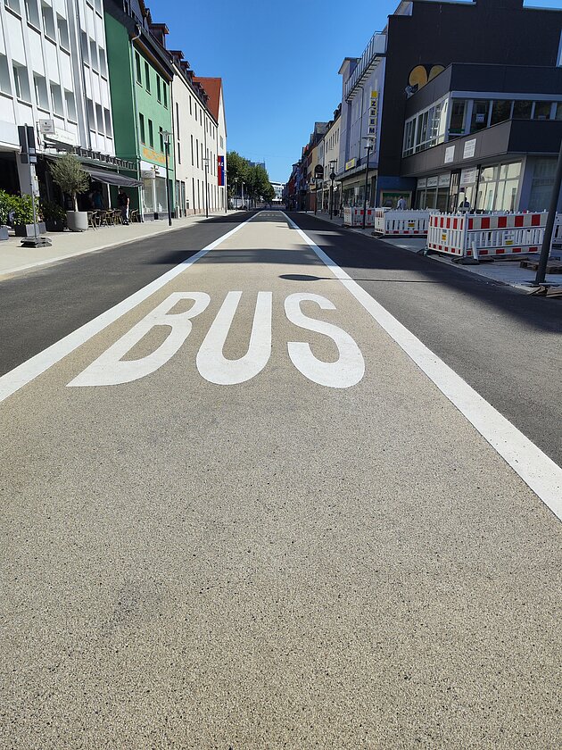 Busspur in der Hanauer Innenstadt: Possehl Spezialbau GmbH